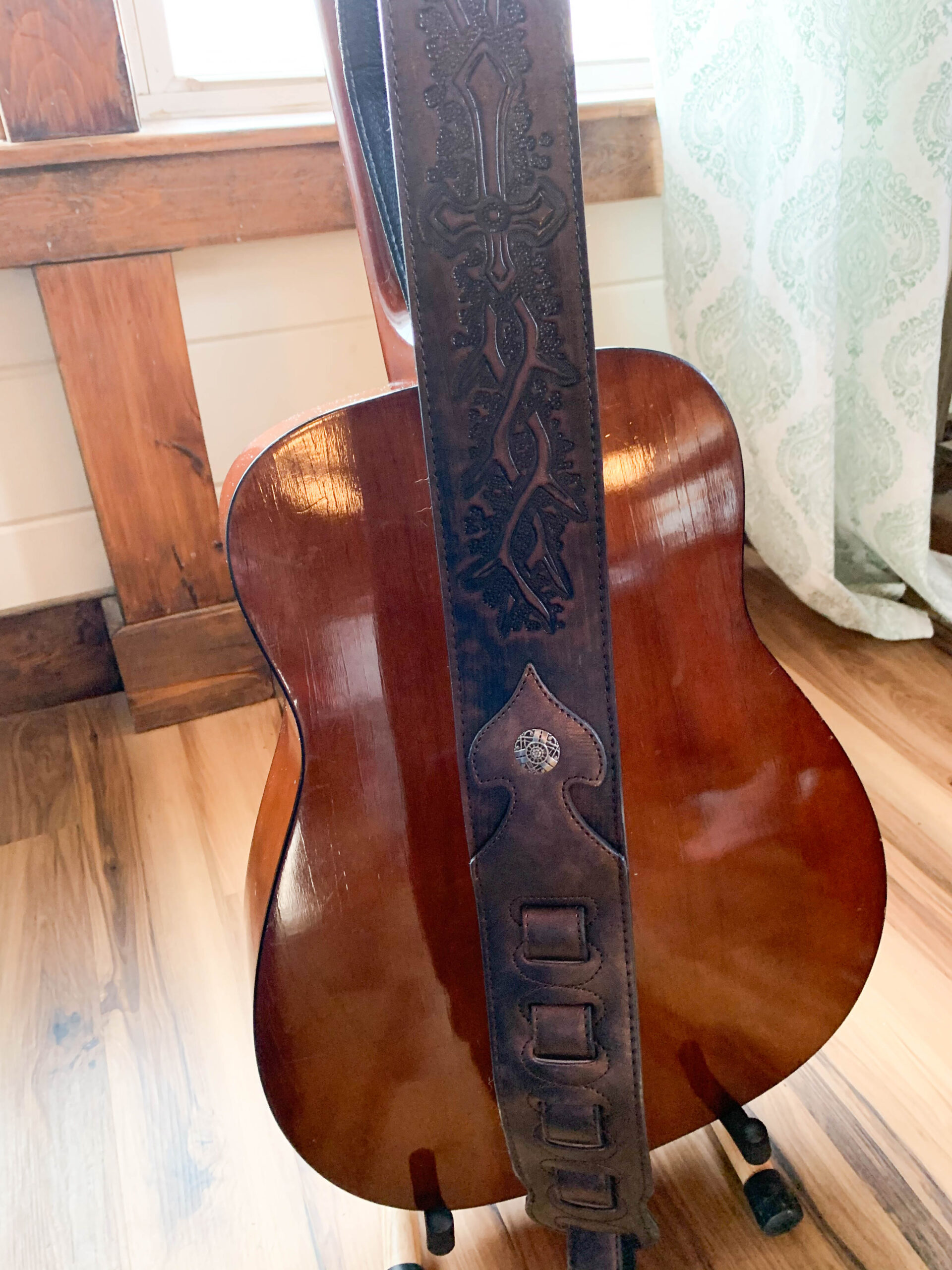 How to Refurbish an Old Guitar - Stephanie's Farmhouse